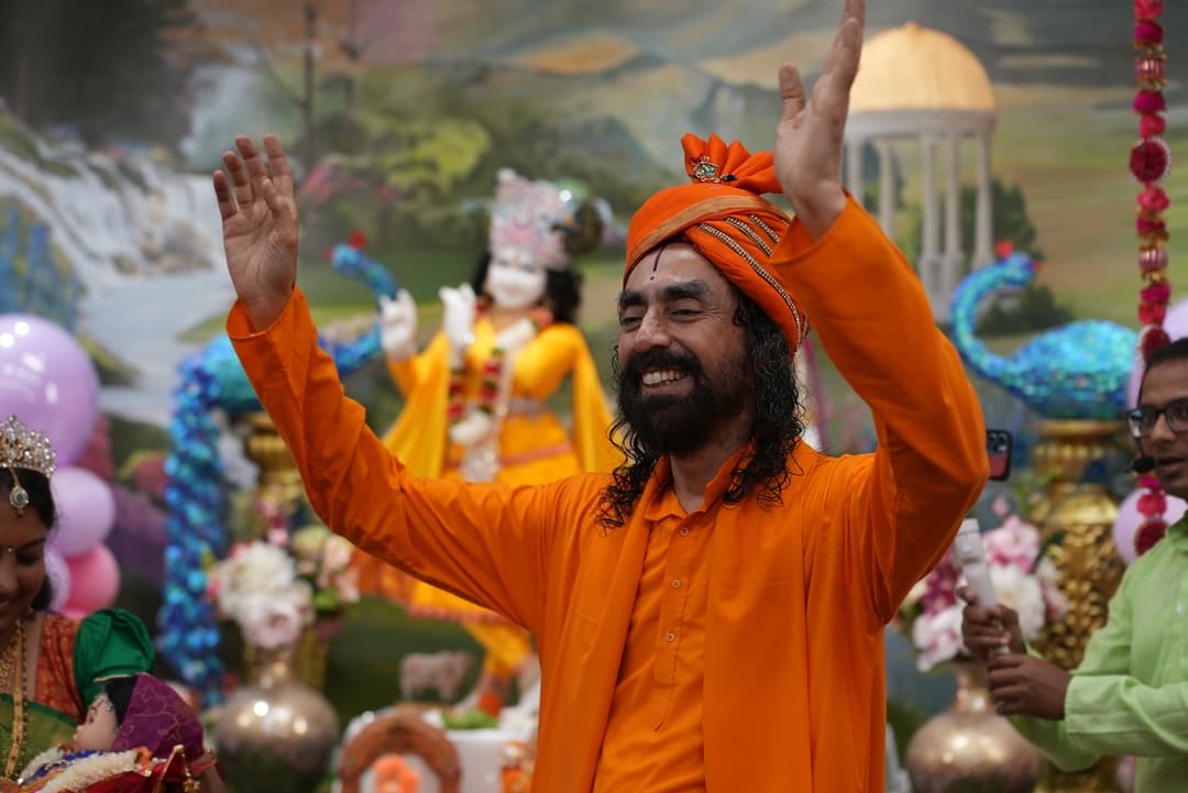 About Swami Mukundananda: JKYog Founder & Global Spiritual Leader